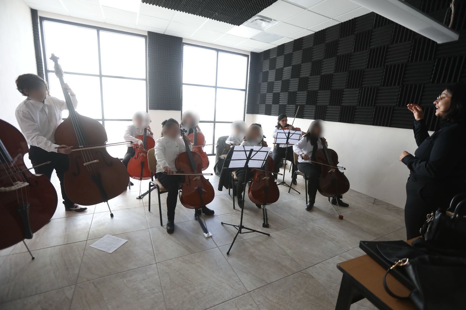 Entrega Pérez Cuéllar aulas de usos múltiples en Complejo Cultural ...